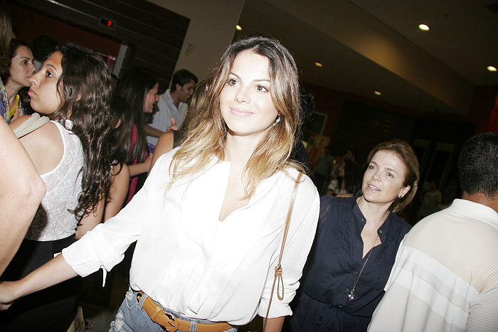 Stephany Britto prestigia lançamento de filme do irmão, Kayky - OFuxico