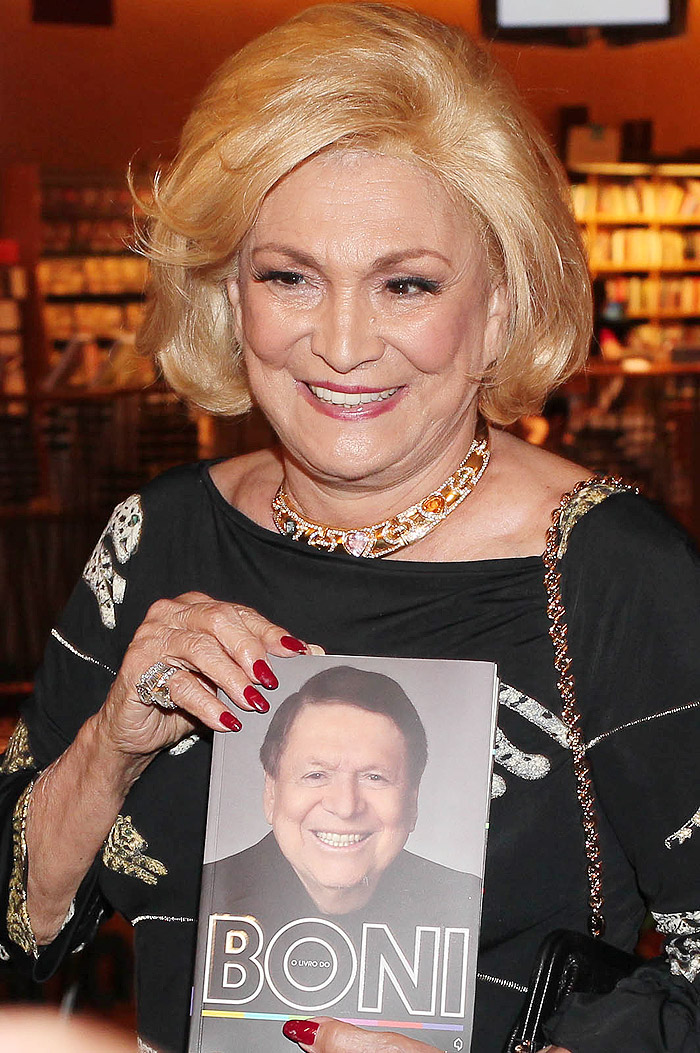 Boni lança seu livro em SP. Veja as fotos! - OFuxico