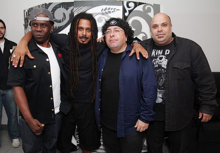 Valesca Popozuda e Bruna Surfistinha assistem show da banda O Rappa ...