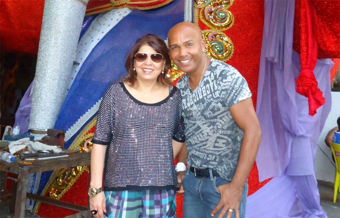 Roberta Miranda e Rick desfilam pela primeira vez no carnaval de São ...