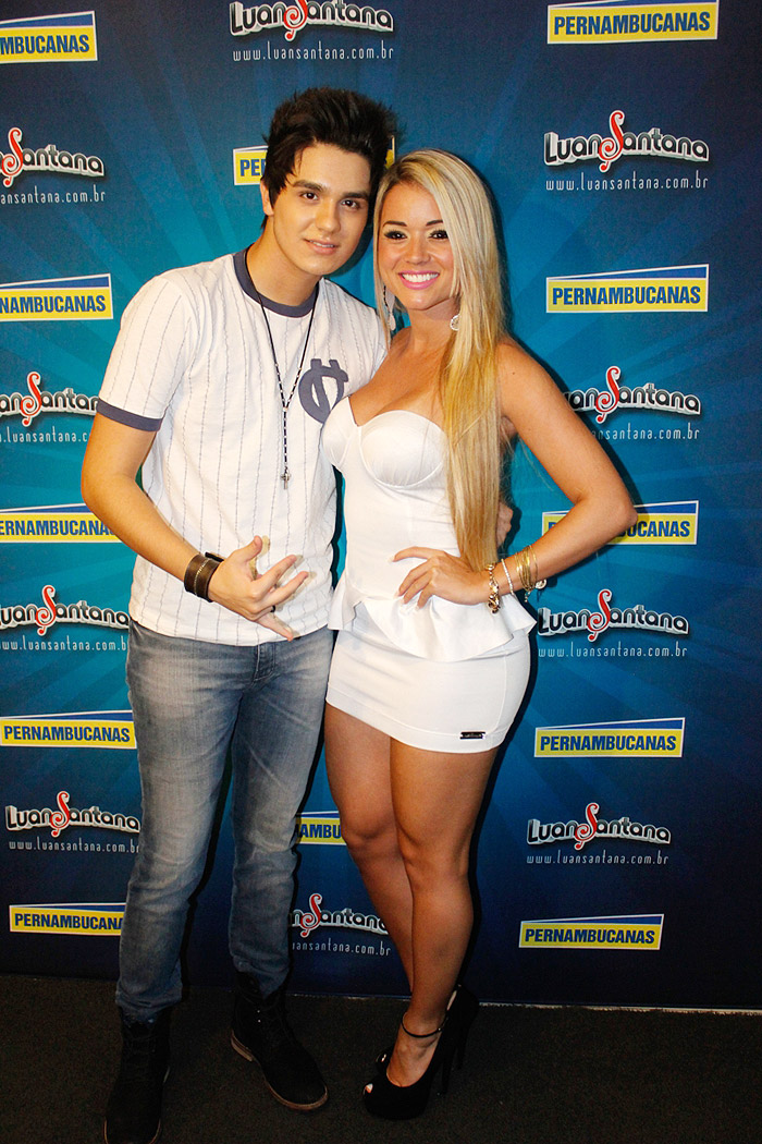 Panicat Aryane Steinkopf curte show de Luan Santana. Veja as fotos ...