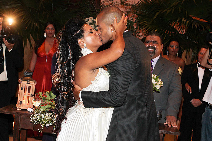 Ex-BBB Janaína do Mar se casa em São Paulo. Veja as fotos! - OFuxico