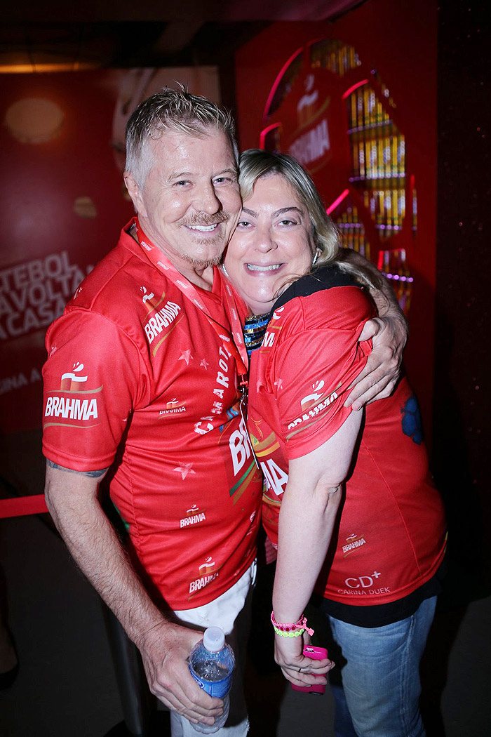 Preta Gil arrasa em camarote Brahma - O Fuxico