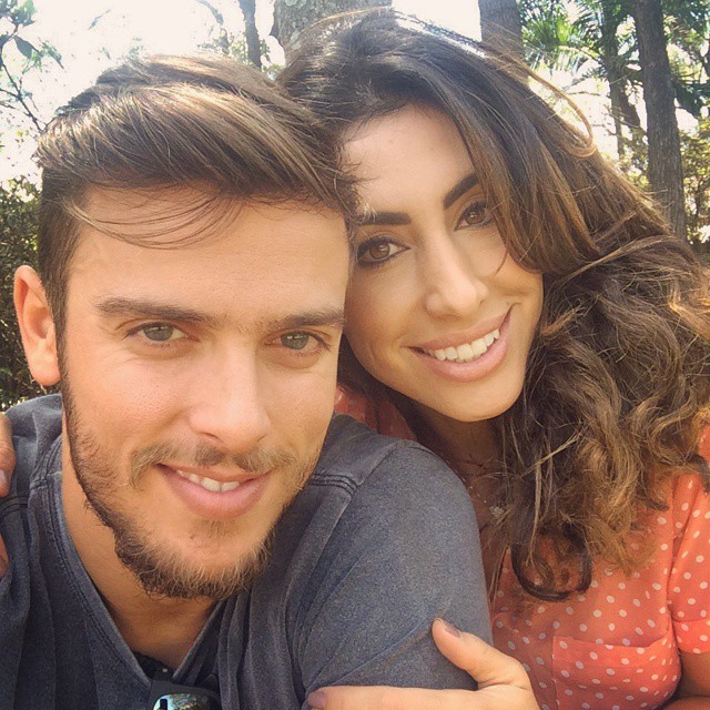 Jaque Khury posa com o marido e diz que trabalhar com outro ariano ‘não ...