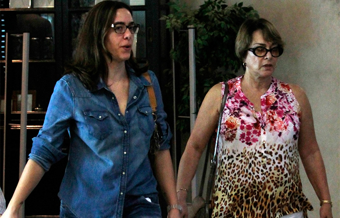 Nivea Maria passeia com filha e neto em Shopping do Rio - OFuxico