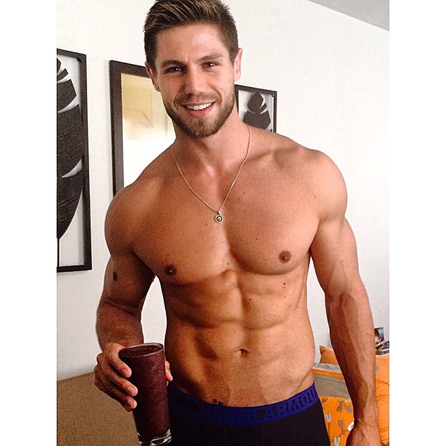 Jonas Sulzbach dá dica de suco para começar bem o dia - OFuxico