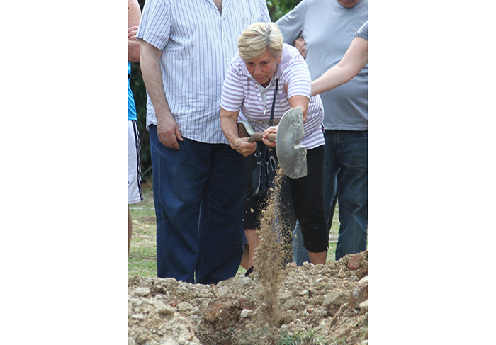 Corpo de Elias Gleizer é sepultado, no Rio - OFuxico