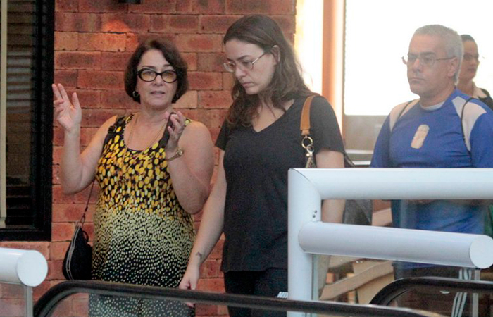 Nivea Maria passeia com a filha em shopping do Rio - OFuxico