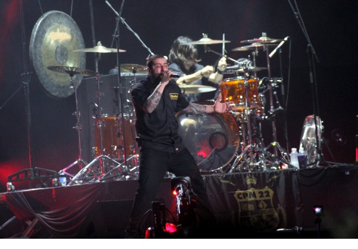 CPM22 abre show no Palco Mundo do Rock in Rio - OFuxico