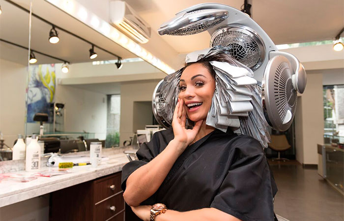 Panicat Aline Mineiro faz transformação e fica loira - OFuxico