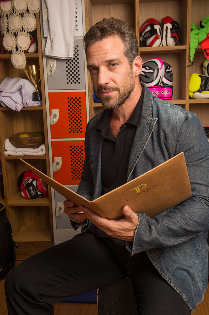 Carlos Bonow celebra papel em Malhação: 'Novo ciclo' - OFuxico