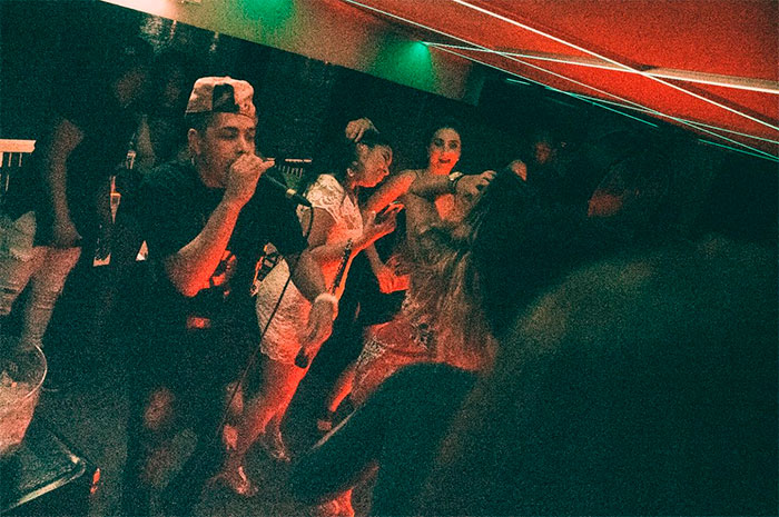 Mc João sacode Portugal com seu 'baile de favela' - OFuxico