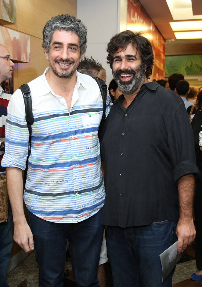 Michel Melamed marca presença em sessão especial de teatro - OFuxico