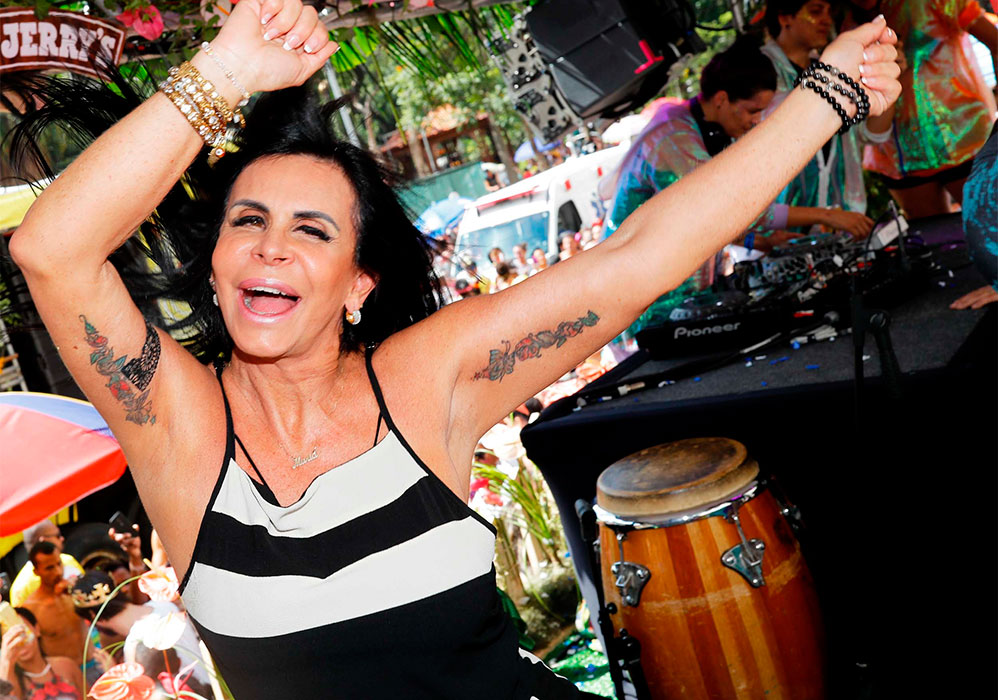 Gretchen agita Carnaval de rua em São Paulo - OFuxico