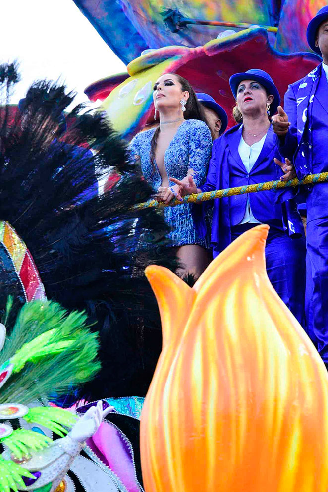 Ju Isen, Gil Jung e Kefera arrasam em desfile pela Nenê de Vila Matilde ...