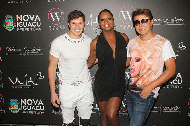 David Brazil dá um confere em ex-BBB em agito - OFuxico