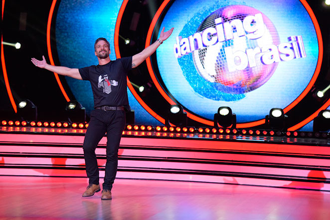 Carlos Bonow sobre o Dancing Brasil: ‘Me divertindo’ - OFuxico