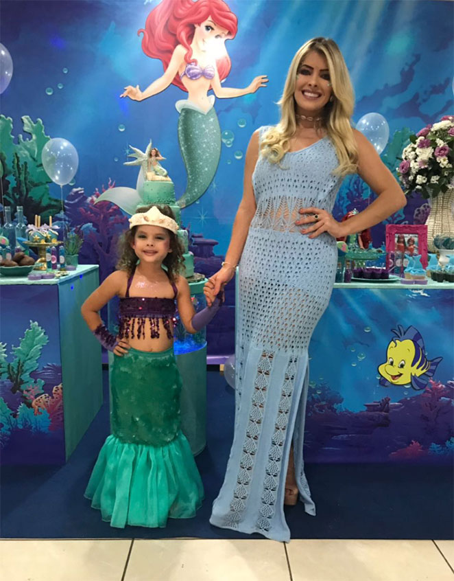 Ex-BBB Jaqueline Grohalski faz festa para a filha - OFuxico