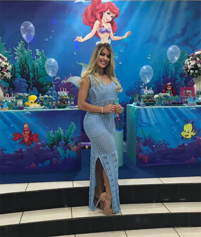 Ex-BBB Jaqueline Grohalski faz festa para a filha - OFuxico
