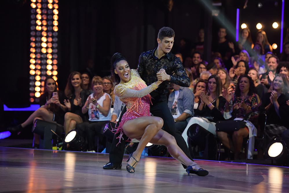 Geovana Tominaga vence a terceira edição do Dancing Brasil - OFuxico