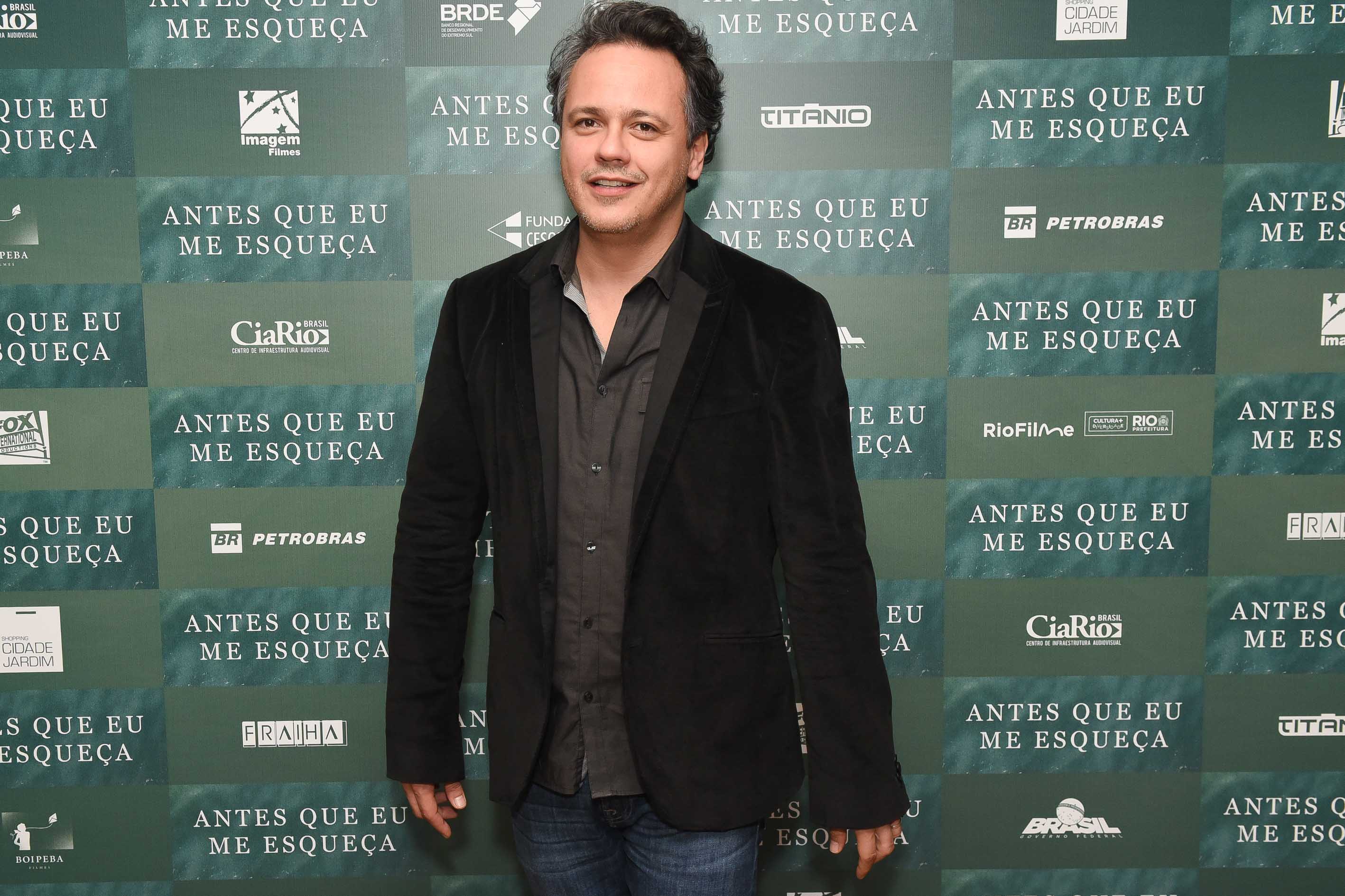 José de Abreu e Danton Mello vão a pré-estreia de filme - OFuxico