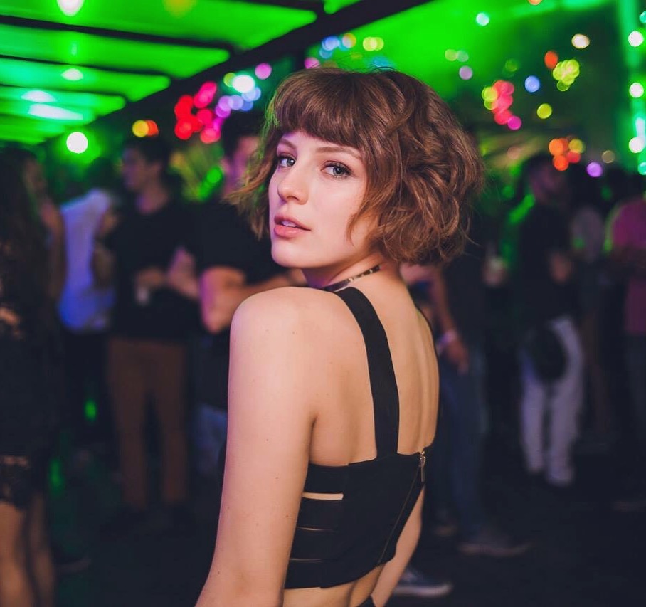 Giulia Gayoso muda visual para nova novela - OFuxico