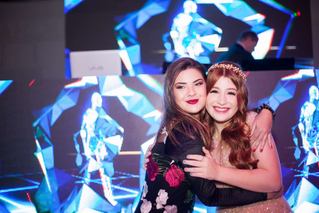 Giulia Garcia, estrela de Chiquititas, comemora 15 anos - OFuxico