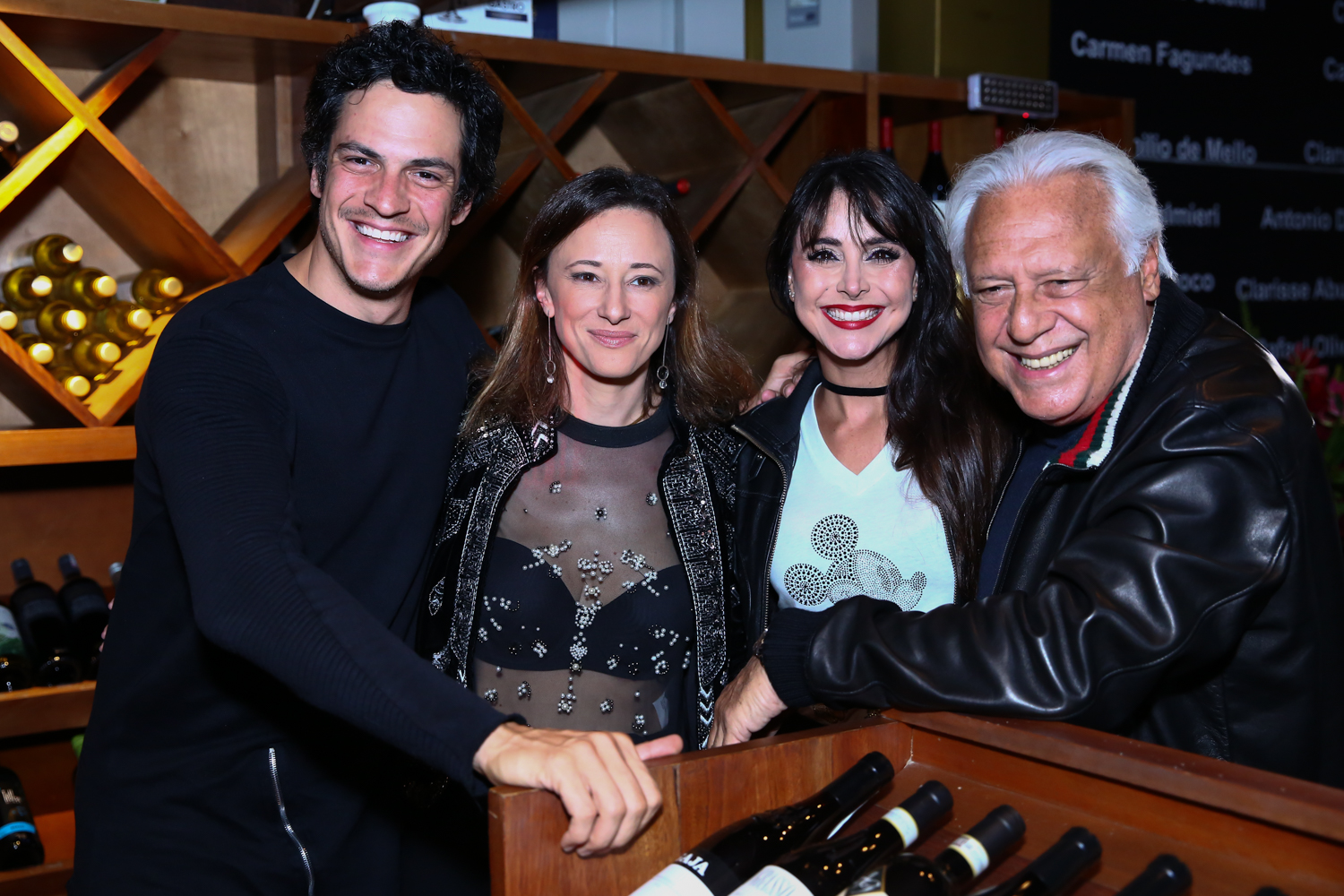 Dupla de peso! Stenio Garcia prestigia Antonio Fagundes em estreia de filme - OFuxico