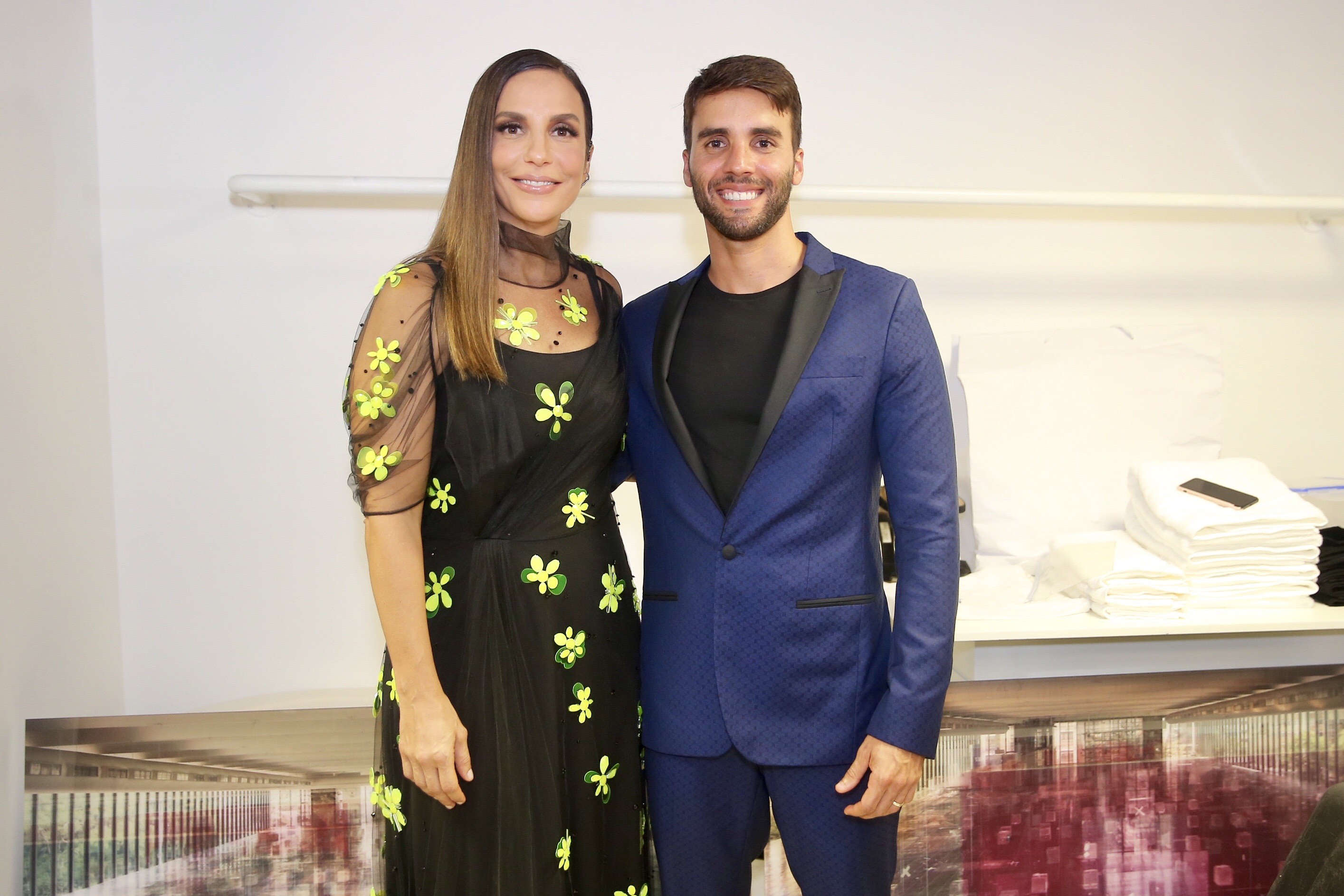 Em rara aparição, Daniel Cady acompanha Ivete em evento beneficente ...