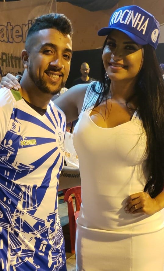Com look sexy, Shayene Cesário participa de evento da Rocinha - OFuxico