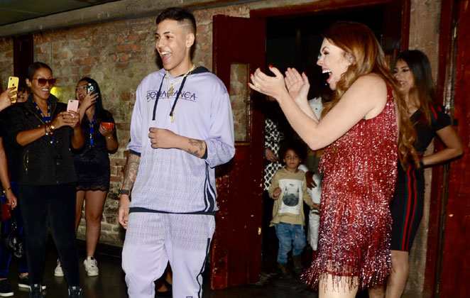 Filho de Simony completa 18 anos e ganha carrão de R$ 210 mil - OFuxico