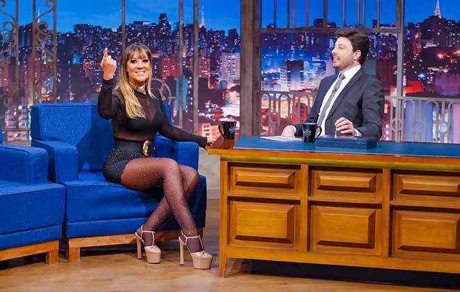 Vivi Fernandez lança funk durante participação no The Noite - OFuxico