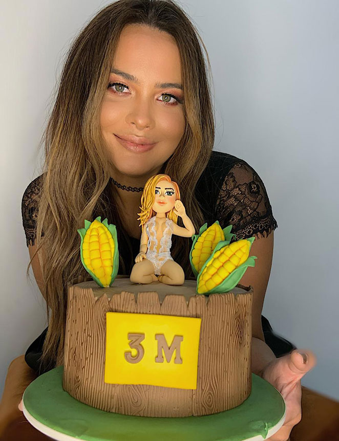 Geisy Arruda muda o visual e celebra 3 milhões de seguidores - OFuxico