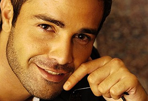 Rodrigo Pavanello vive triângulo amoroso - OFuxico