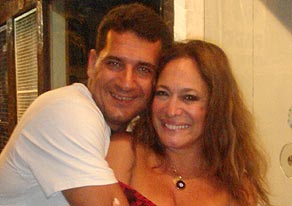 Susana Vieira faz segunda lua-de-mel em Búzios - OFuxico