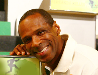 Robson Caetano vai morar em São Paulo - OFuxico