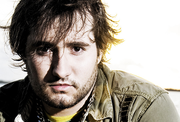 Cantor brasileiro concorre a Prêmio Multishow e prepara novo CD - OFuxico