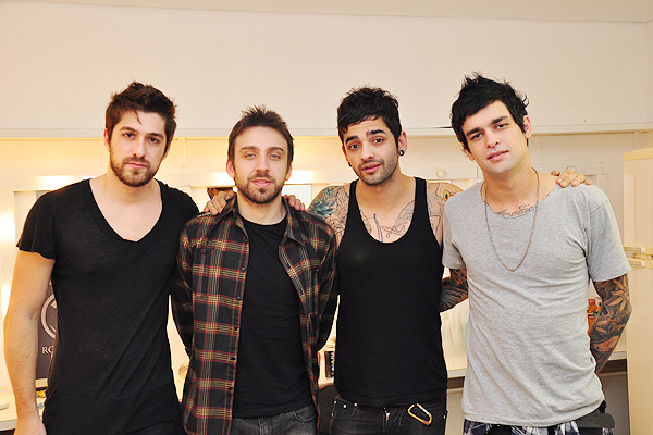 Banda Fresno faz videoconferência com fãs e lança novo álbum - OFuxico