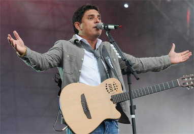 Hugo Pena estreia carreira solo - OFuxico