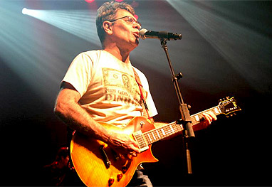 Ultraje a Rigor lança DVD pra comemorar 30 anos de carreira - OFuxico