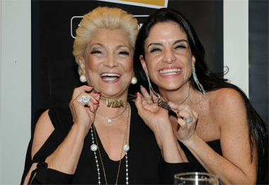 Mulheres Ricas: Lydia Sayeg lança linha de colares VIDA - OFuxico