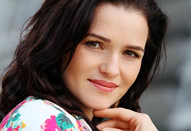 Nanda Ziegler diz que se sente fazendo cinema em minissérie da Record ...