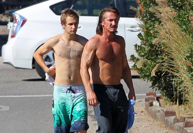 Sean Penn exibe seus novos músculos durante corrida por Malibu - OFuxico