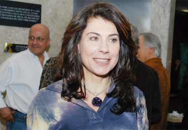 Angela Dip diz que poderia ter sido jornalista - OFuxico