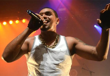 MC Naldo prepara novo DVD com participação de rapper americano - OFuxico