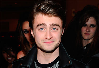 Daniel Radcliffe não poderia fazer tatuagem - OFuxico