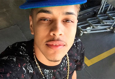 MC João, dono do hit Baile de Favela, é internado às pressas - OFuxico