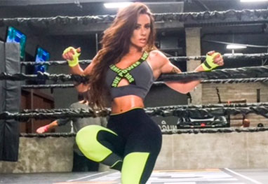 Sue Lasmar posa para nova campanha em academia carioca - OFuxico