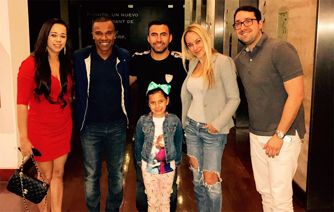 Alexandre Pires se reúne com amigos em Santiago do Chile - OFuxico