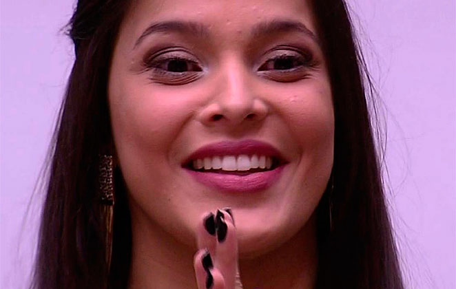 Ex-BBB Emilly recebe visita especial em hotel. Confira! - OFuxico